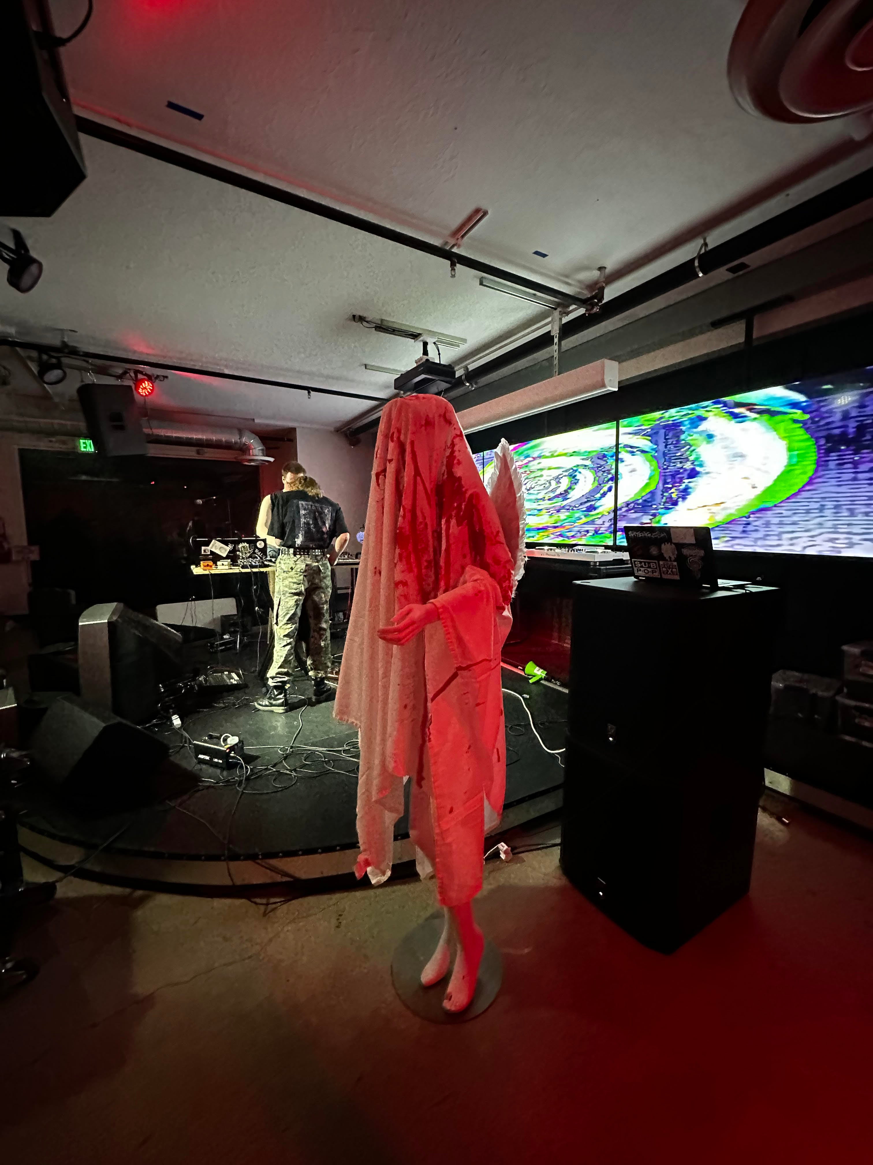 performer & show booking – Realms